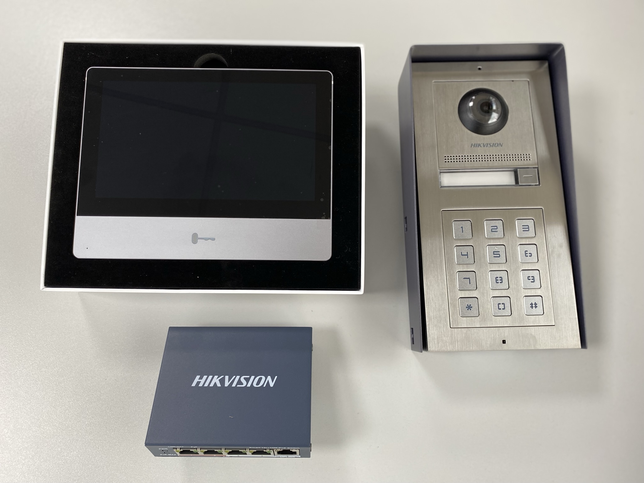 HIKVISION IP Intercom Kit - Essex Gates - Electric Gates Shop - Essex, UK